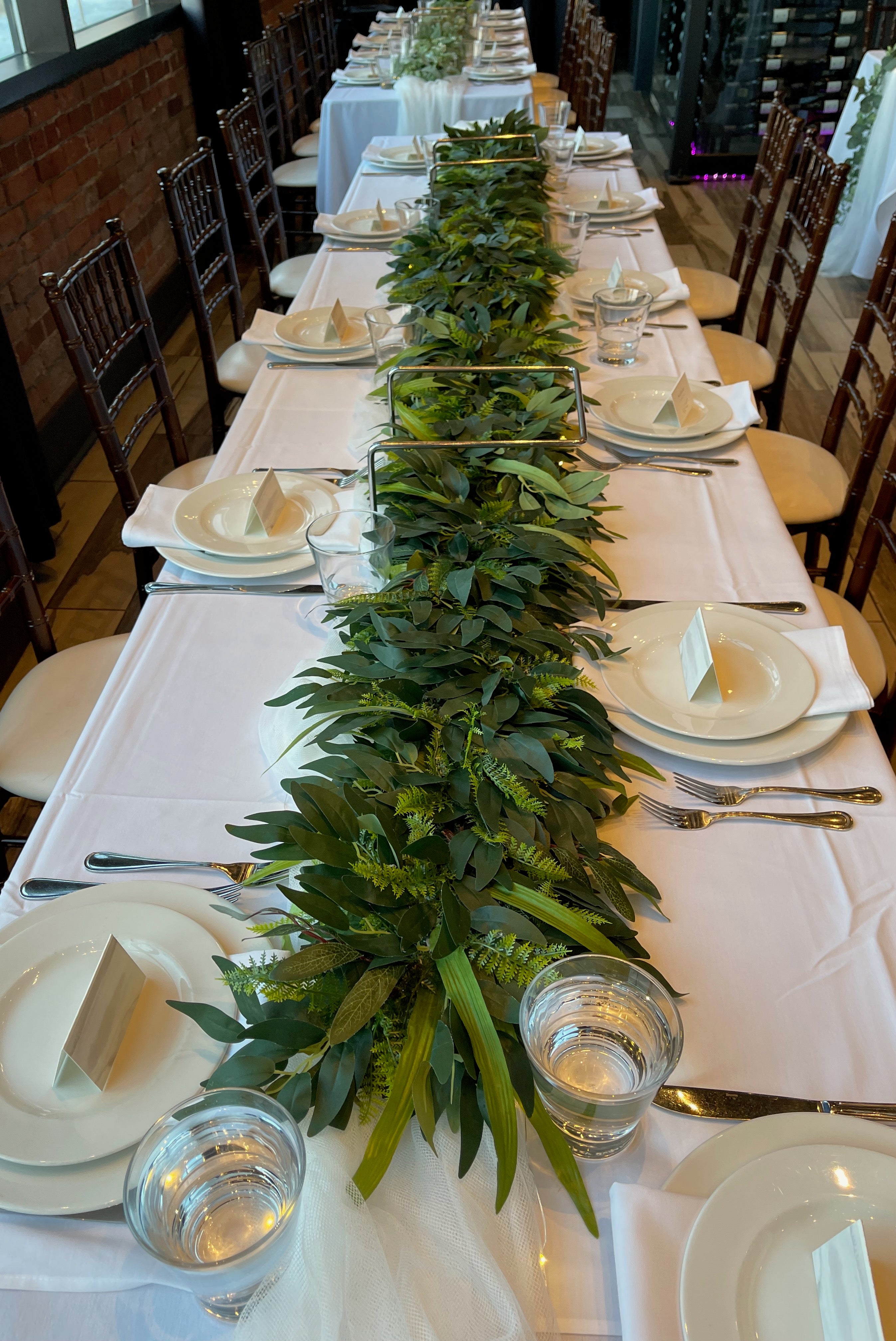 Head Table Runner – RentARose